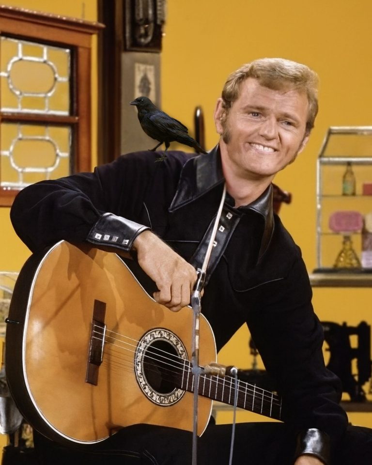 Around ‘82, Jerry Reed was holed up in his Nashville den, a cigar ...